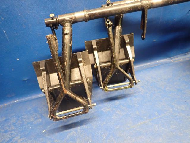 Cessna . DUAL BRAKE & RUDDER PEDAL BAR
